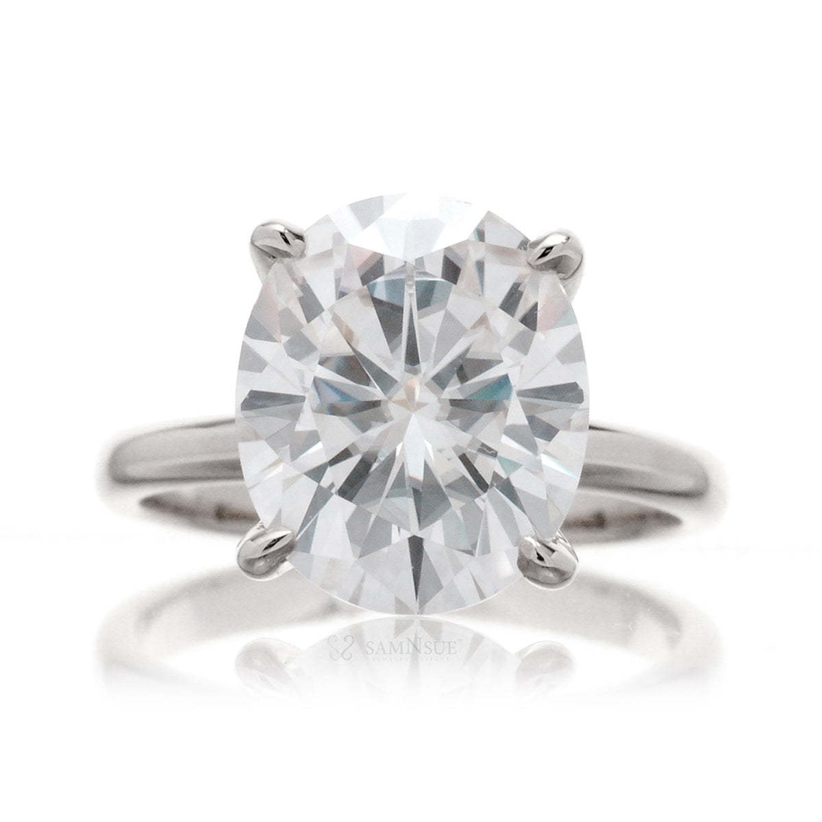 Solitaire Oval Moissanite Engagement Ring